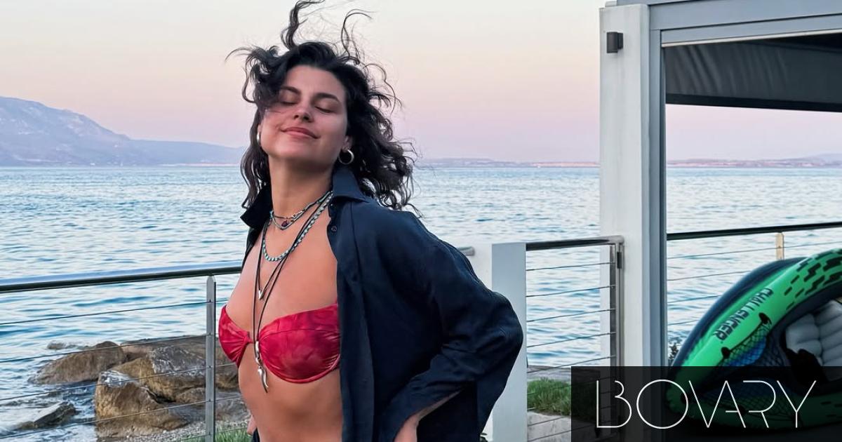 Η Δανάη Παππά με μπικίνι από τα Zara που αναδεικνύει τέλεια το μαύρισμά της -Κοστίζει μόλις 40 ...